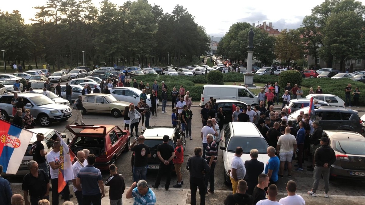 Protesti u Crnoj Gori:Krenule auto-kolone u znak protesta protiv ...