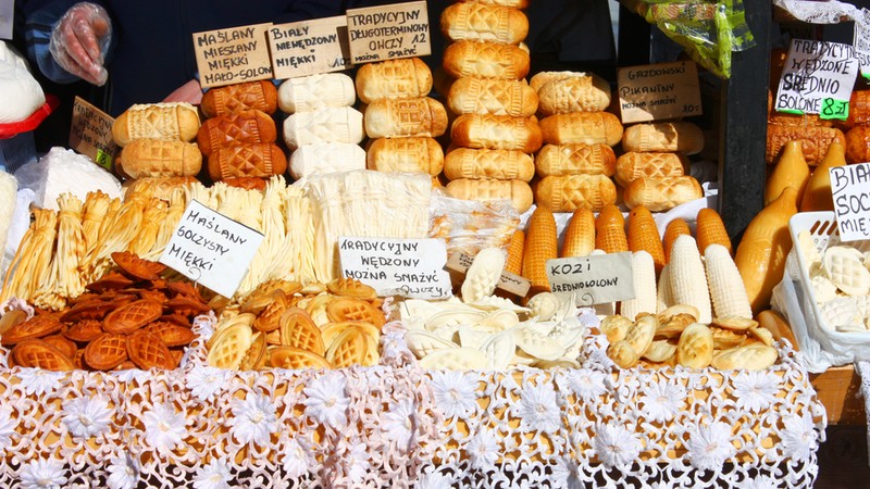 Pod Tatrami kończy się sezon na oryginalne oscypki - Podróże