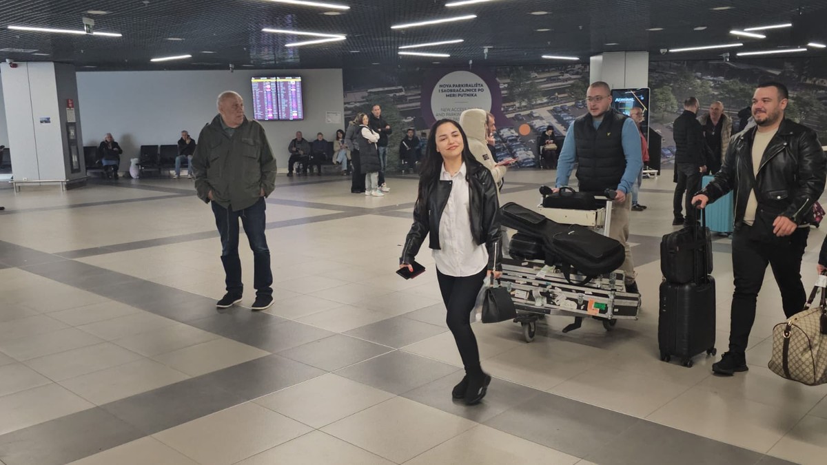 Naša pevačica sa 20 godina napustila svoj dom: "Bio sam spreman da ...