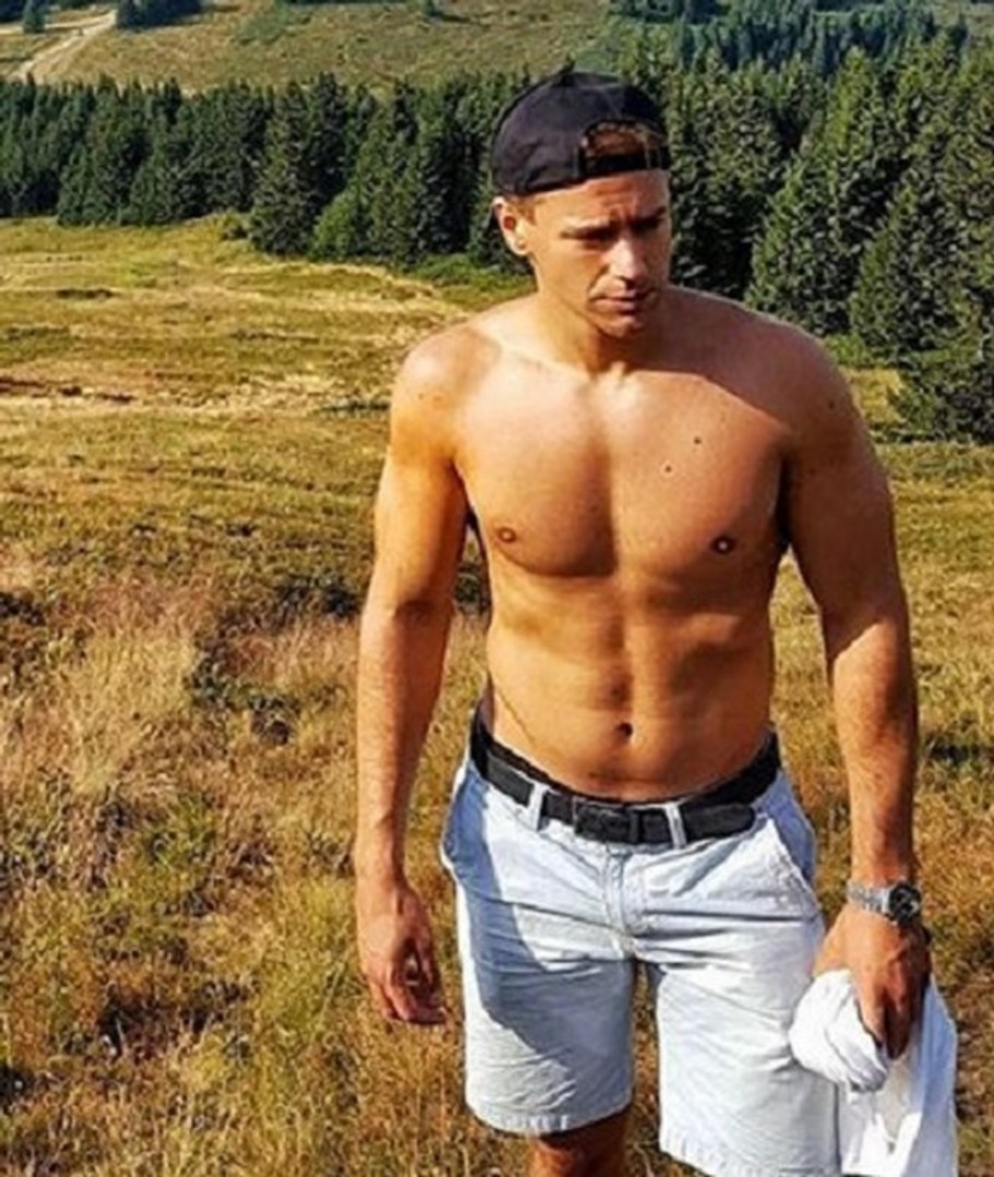 SNIMILI IH DOK SU SPAVALI: Luka Raco uhvaćen sa koleginicom u krevetu!