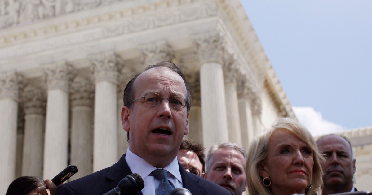 A Big Law firm hired a conservative legal superstar to fight back ...