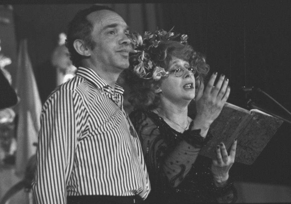 Pił, bo "alkohol otwiera wyobraźnię". Po wódkę raz wysłali Karola ...