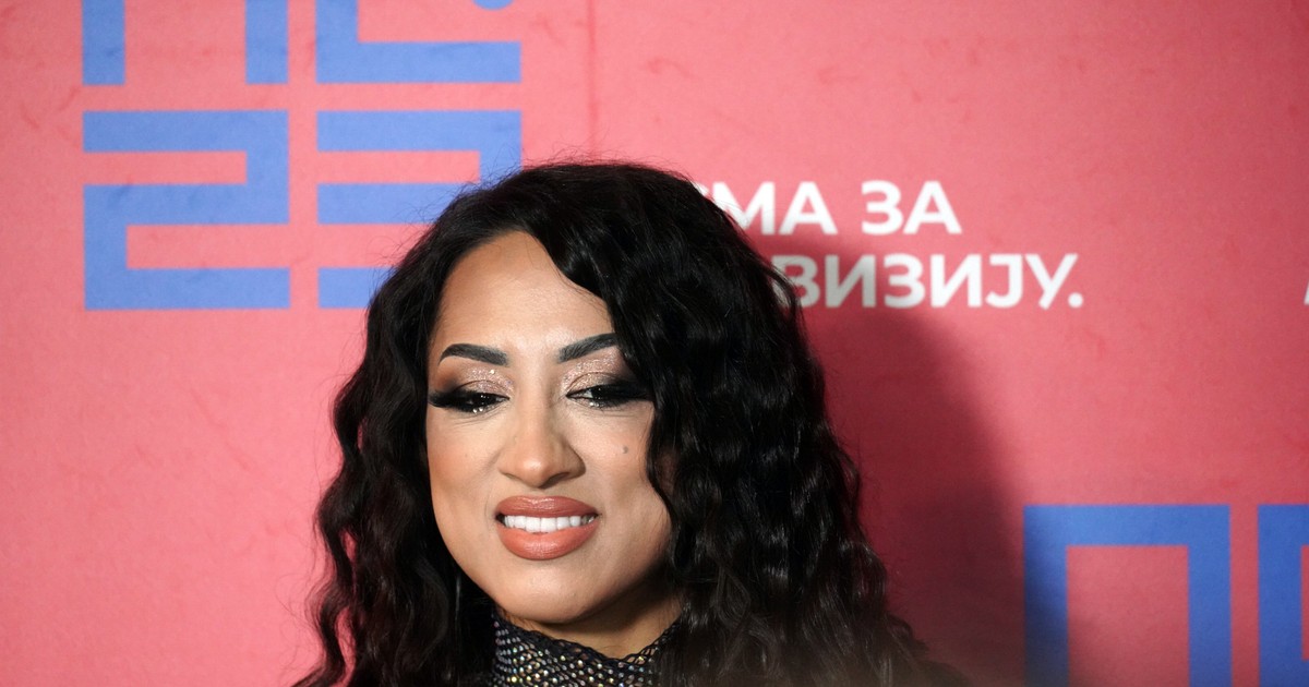 Zejna sa infuzije došla na finale "Pesme za Evroviziju" - Blic