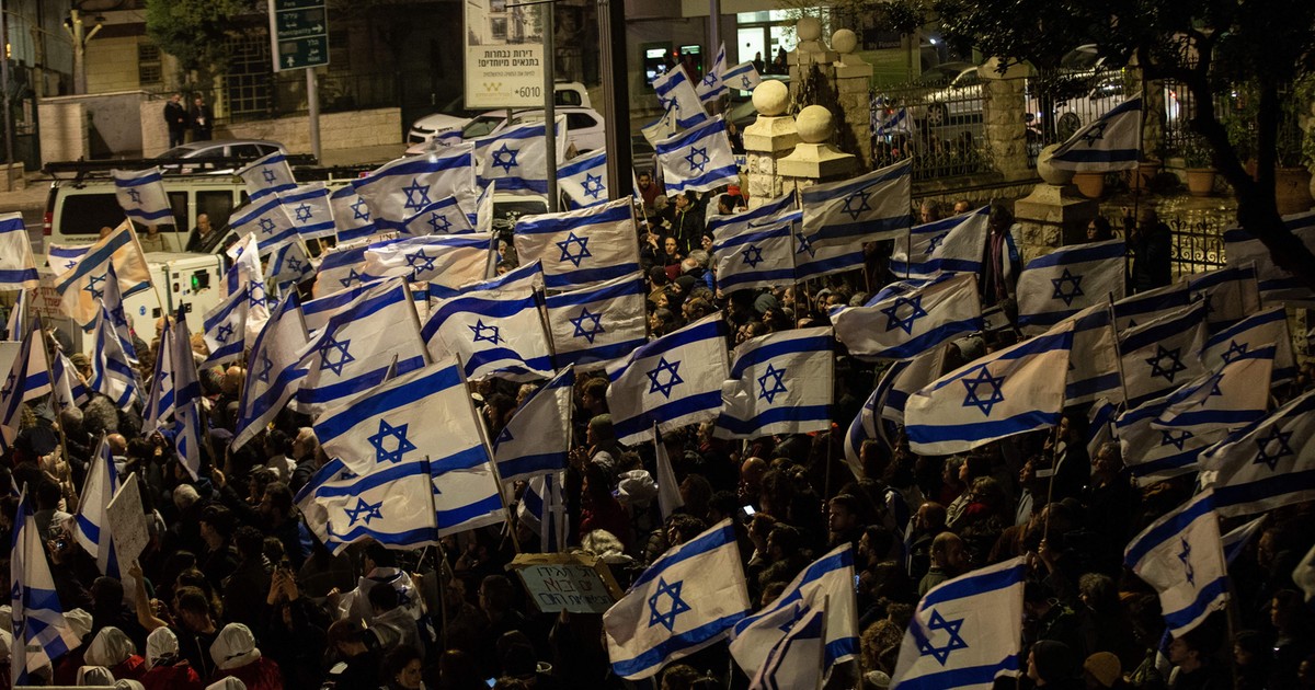Wielotysięczne tłumy na ulicach Izraela wsparło wojsko – na razie ...