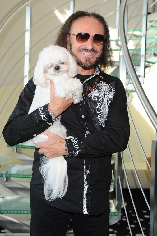 Stan Borys przeszedł operację oczu. "Nie był to prosty zabieg". Jak się ...