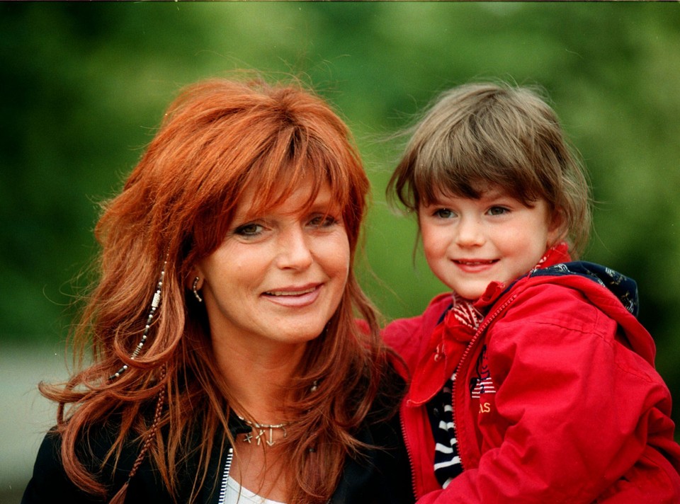 Była dzieckiem, gdy zginęła Ewa Sałacka. Jak wygląda córka aktorki ...