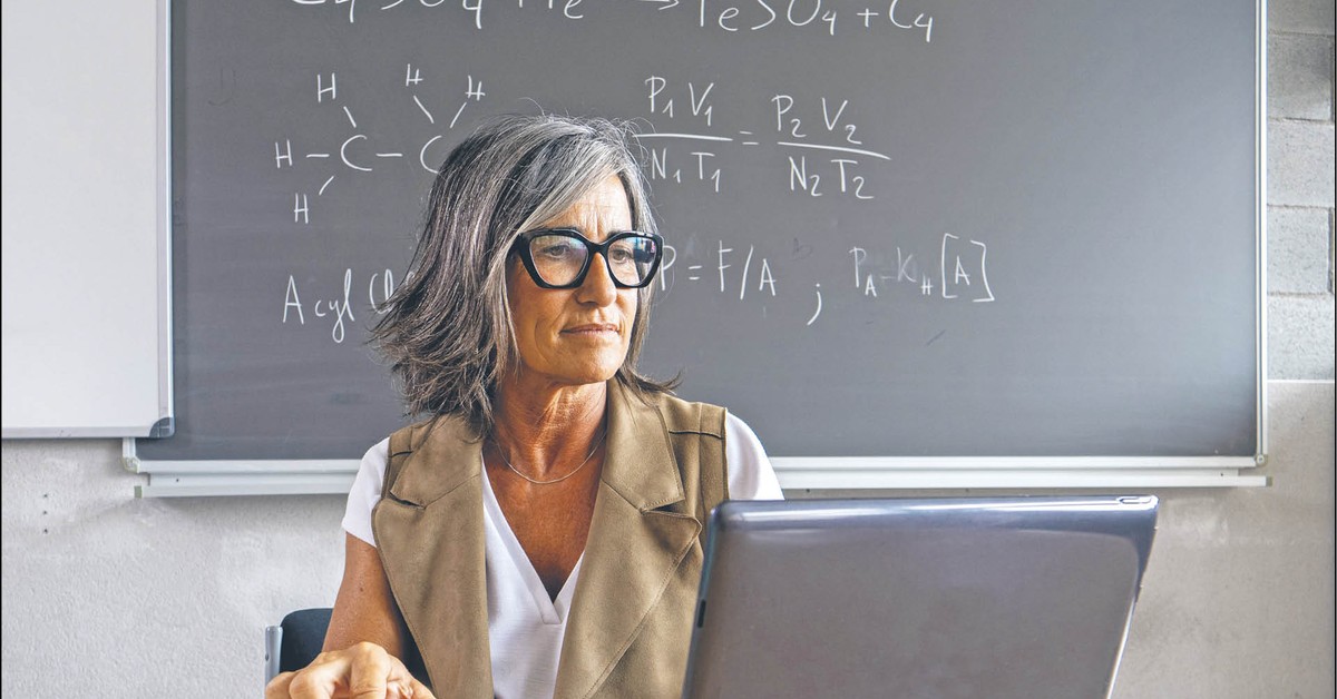 Nagrody jubileuszowe. Bonus po 45 latach dla wybranych nauczycieli ...