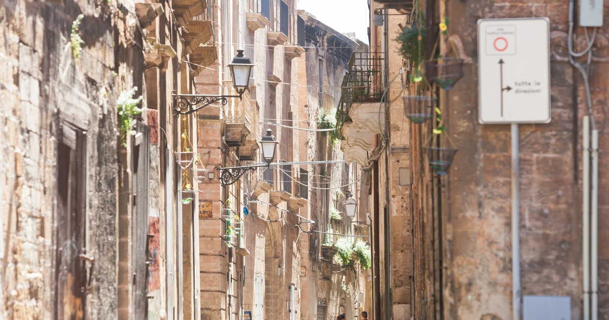 Domy za 4 złote we Włoszech. Miasto Tarent wyprzedaje domy - Podróże