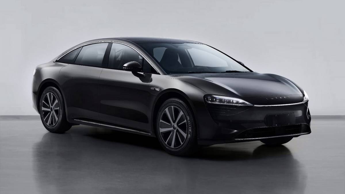 Luxeed S7 to elektryczny samochód Huawei z systemem Harmony OS