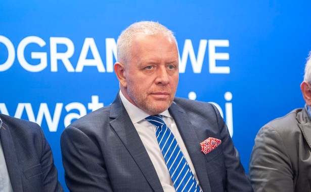 Dr Sutkowski: Sprawdziłem hotele na Mazurach, nad morzem. Wszystko jest ...