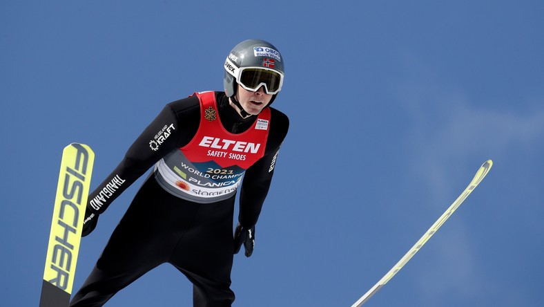 Riiber wywalczył złoty medal mistrzostw świata w kombinacji norweskiej ...