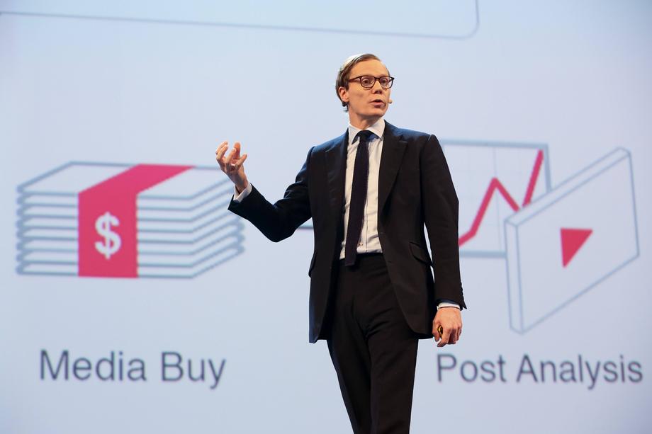 Alexander Nix - szef Cambridge Analytica - wywiad z amerykańskim ...