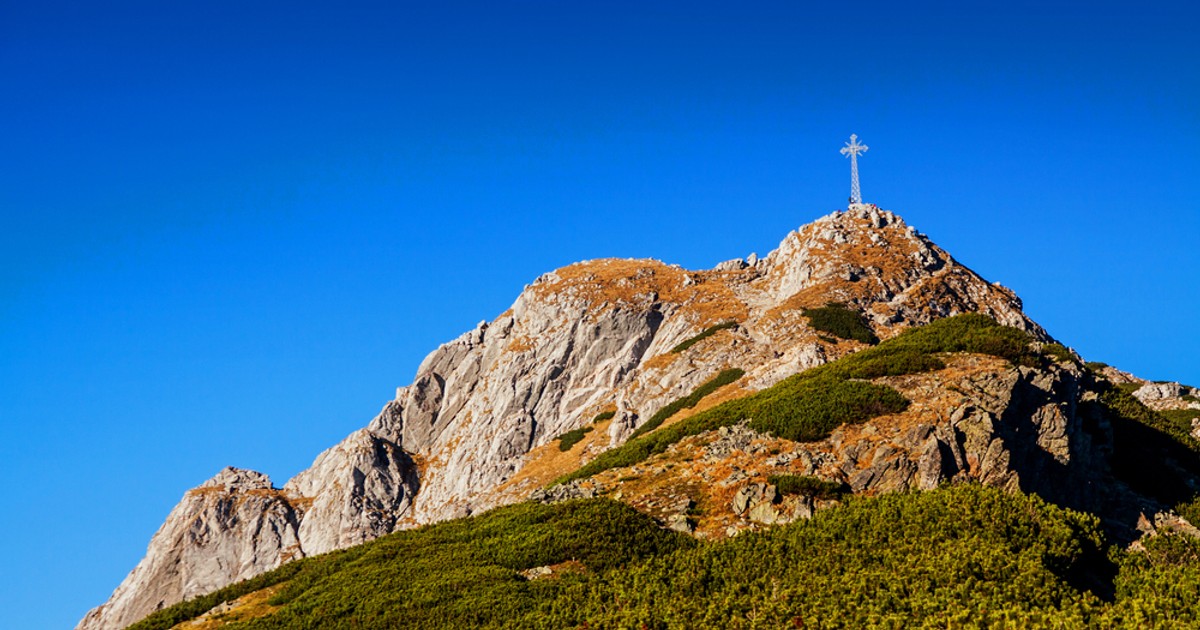 Giewont - najpopularniejszy szczyt w Tatrach - Podróże