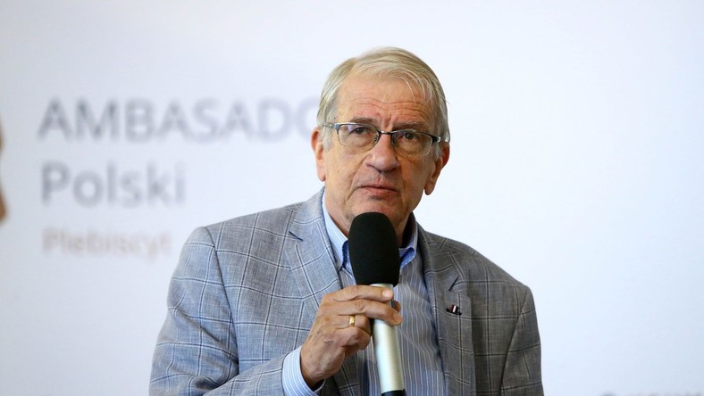 Fragment o in vitro w podręczniku do HiT. Roszkowski: To nie ja drażnię ...