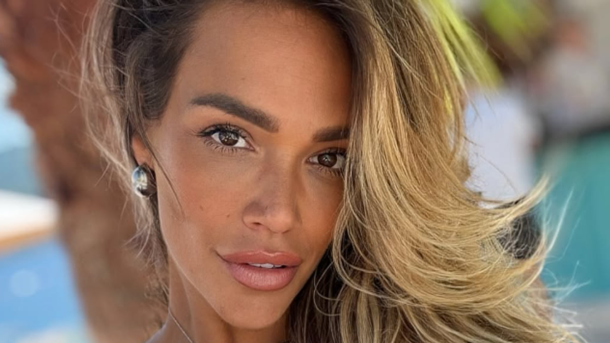 Marija Mikić slomljena zbog tragedije u Crnoj Gori: "Četvoro dece je ostalo bez oca" - Blic