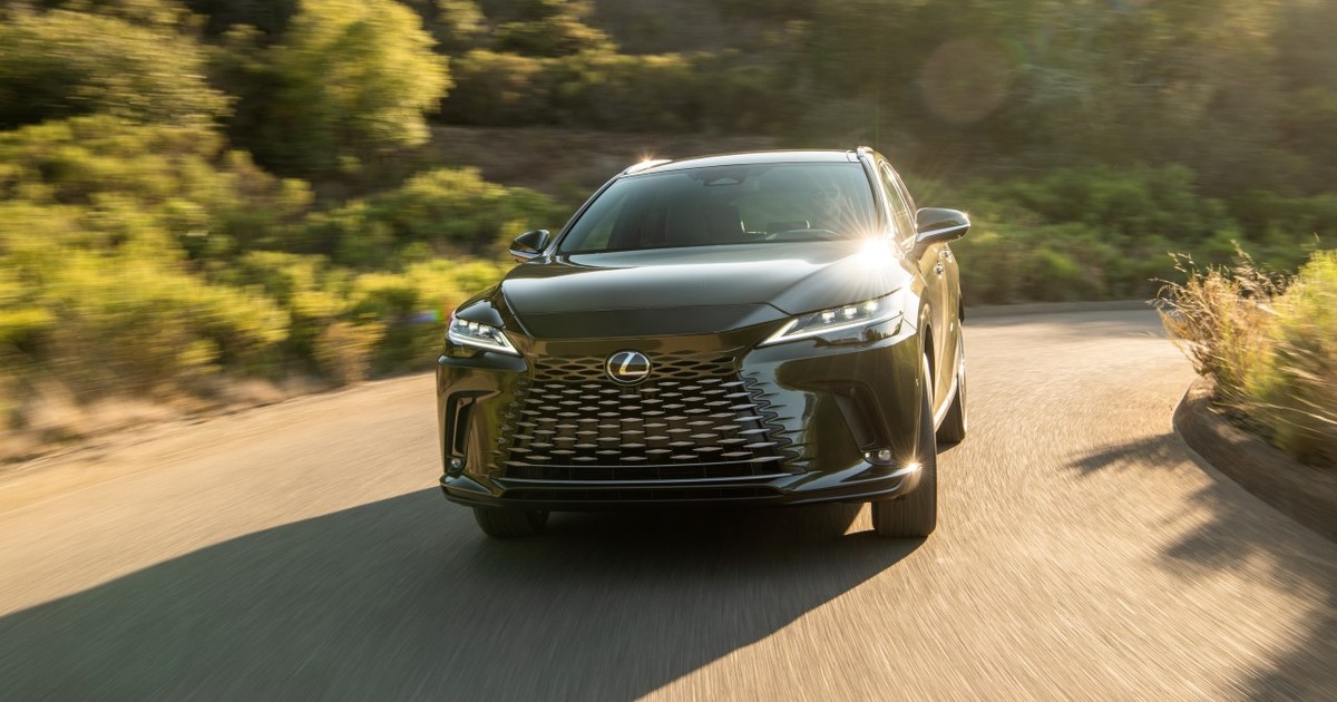 Nowy Lexus RX - wiemy, ile kosztuje w Polsce. Trzy hybrydy do wyboru