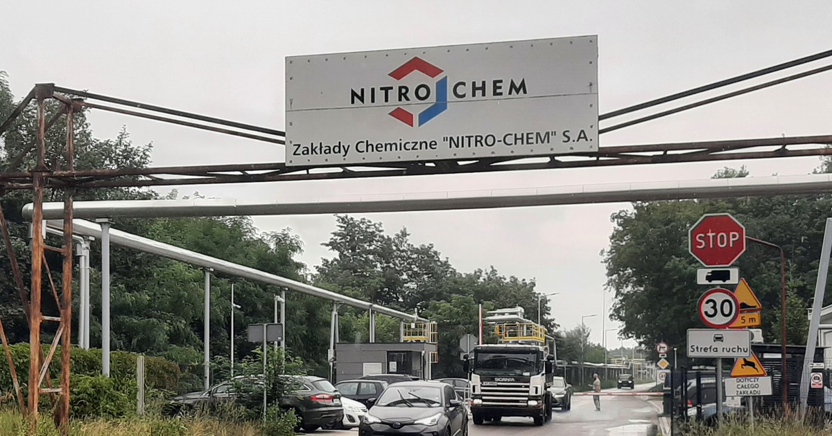 Nieoficjalnie: Prezes Nitro-Chemu odwołany. W tle poparzeni żołnierze i ...