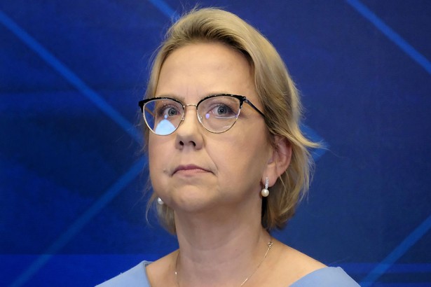 Anna Moskwa zamówiła mszę, by... pożegnać się z ministerstwem - Dziennik.pl