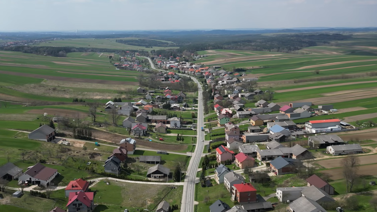Ovo selo ima 6.000 stanovnika i svi žive duž jedne ulice duge 9 km - Blic