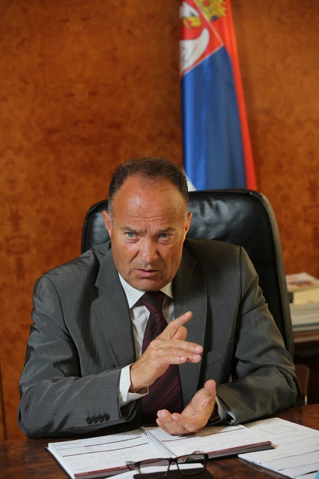 Šarčević u Kovinu pričao o uređenju obrazovnog sistema - Blic