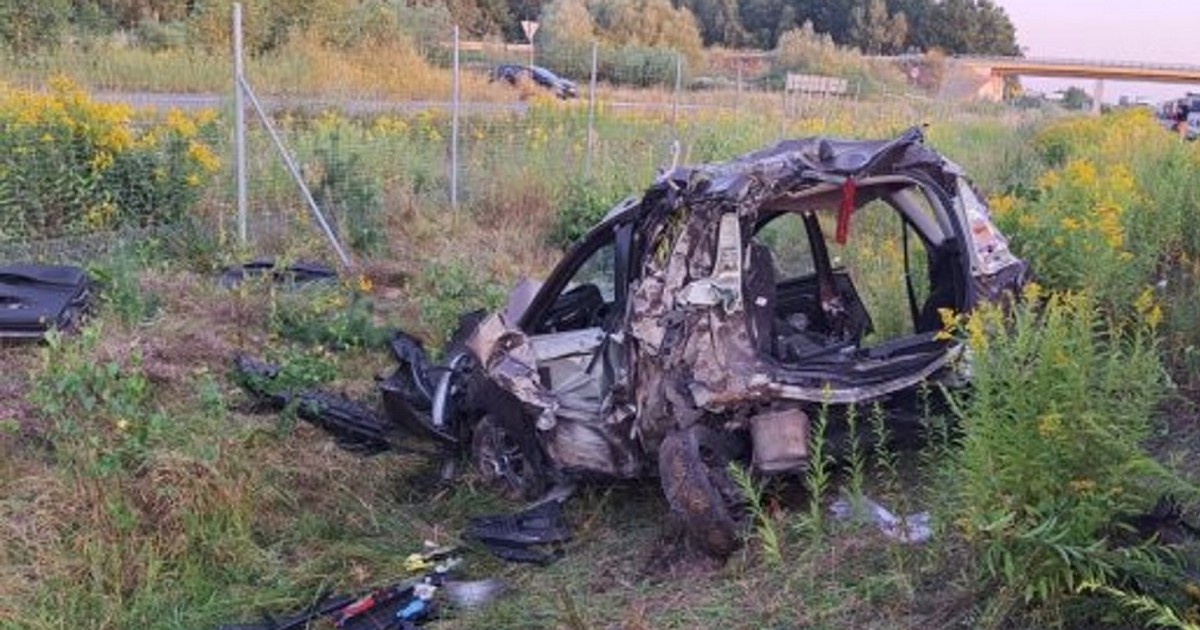 Tragiczny wypadek na S17: dwie osoby zginęły, trzy ranne