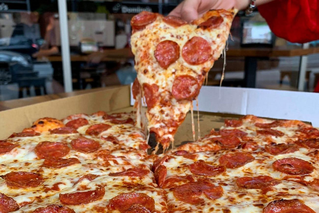 Šta je bolje – jedna velika PICA ili dve manje: Matematika ima ODGOVOR