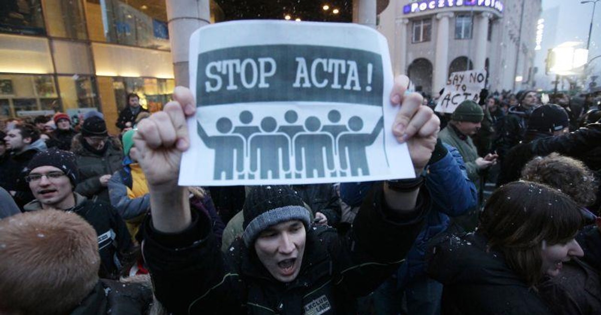 "O rety, rety, zabierają internety". Warszawa przeciw ACTA | Newsweek