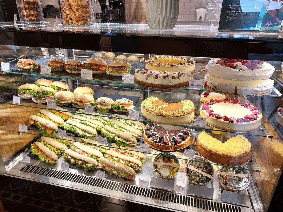 Kawiarnia Shell Cafe. Shell otworzył pierwszą kawiarnię bez stacji ...