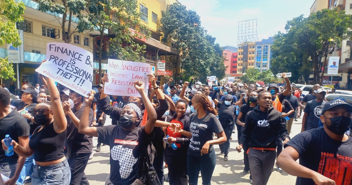 Kenyans in U.S camp at IMF Headquarters in Washington, stage protests ...