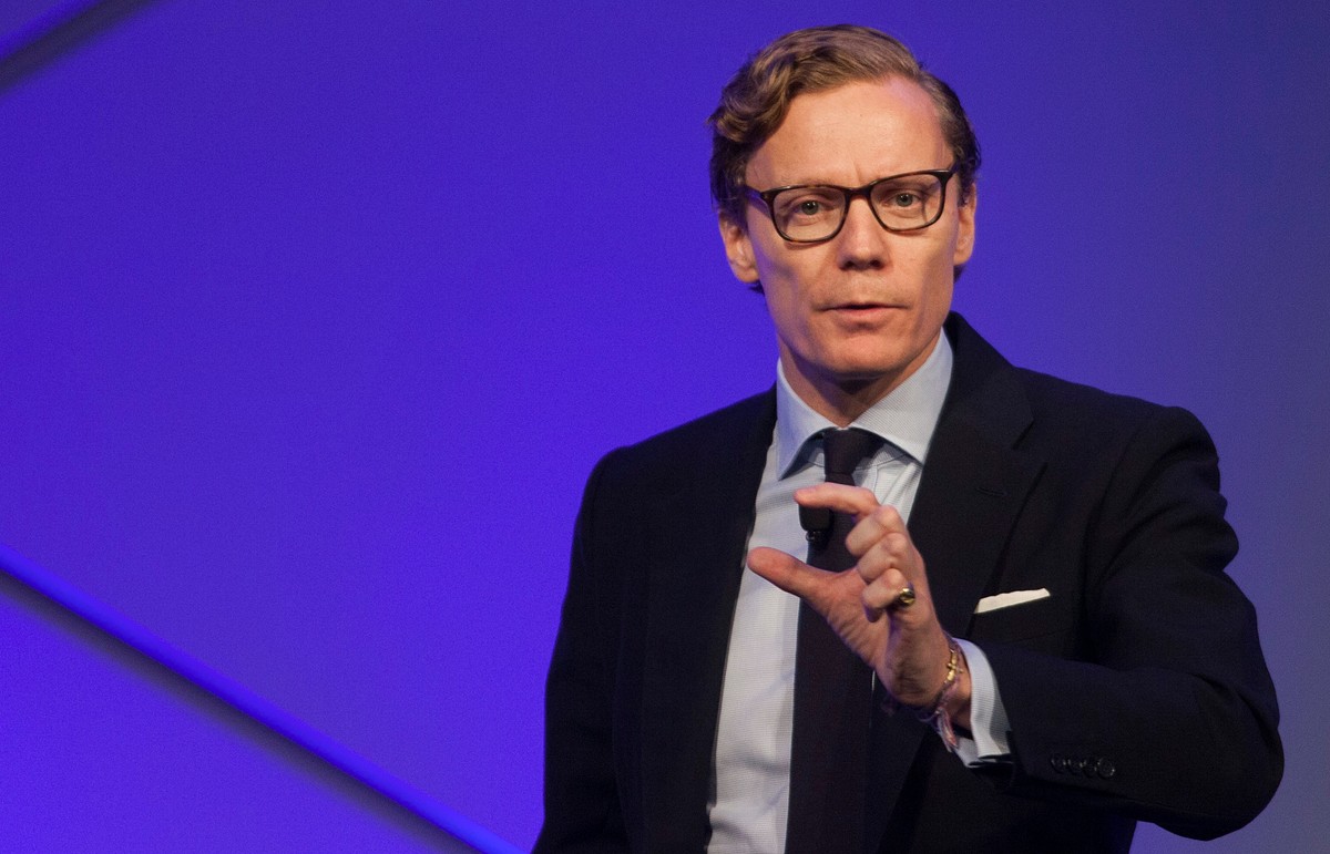 Alexander Nix - szef Cambridge Analytica - wywiad z amerykańskim ...