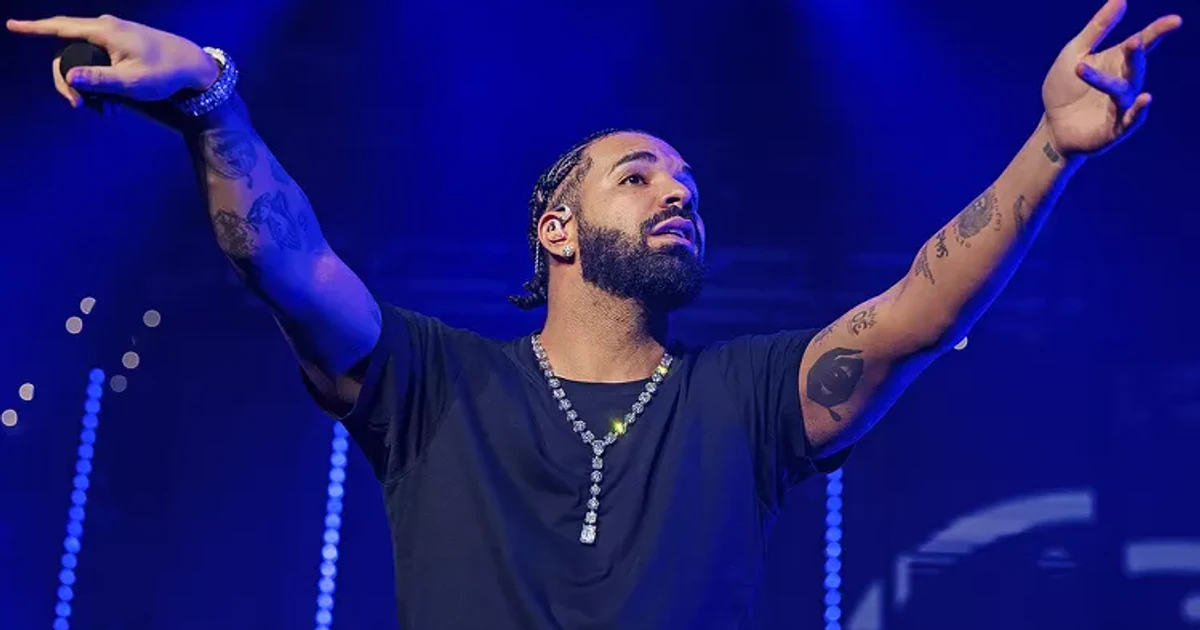 Drake gets a necklace with 42 engagement rings for all the times he ...