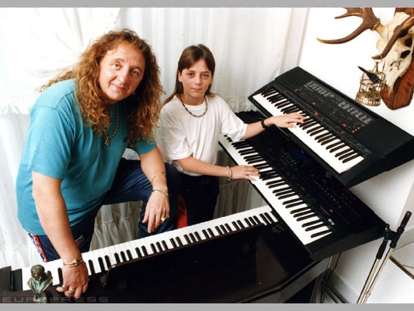 „Becsaptak, hazudtak nekünk!” - állítja Zámbó Jimmy középső fia - Blikk ...