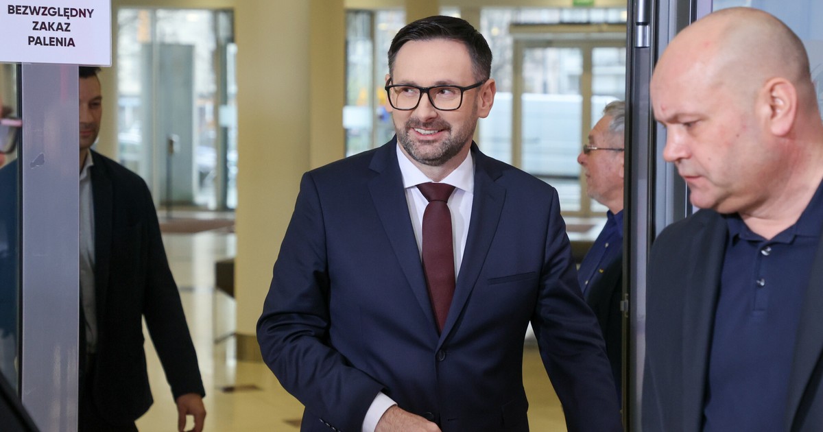 Daniel Obajtek zlekceważył ostrzeżenia służb bezpieczeństwa. Orlen ...