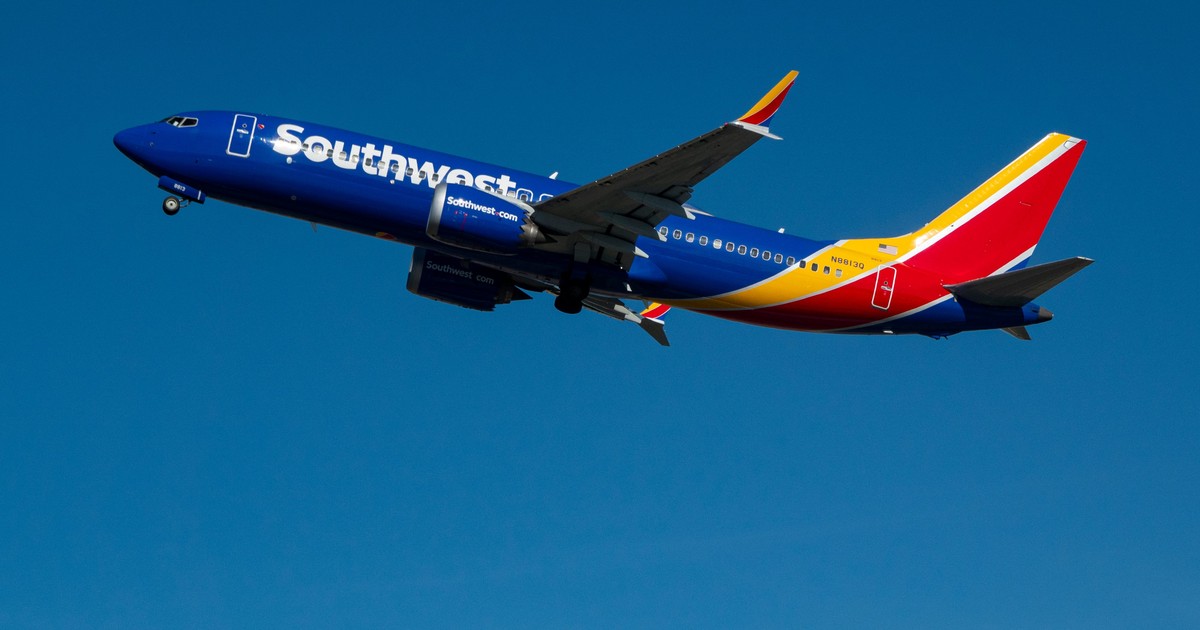 A Southwest Boeing 737 Max experienced a rare but serious 'Dutch roll ...