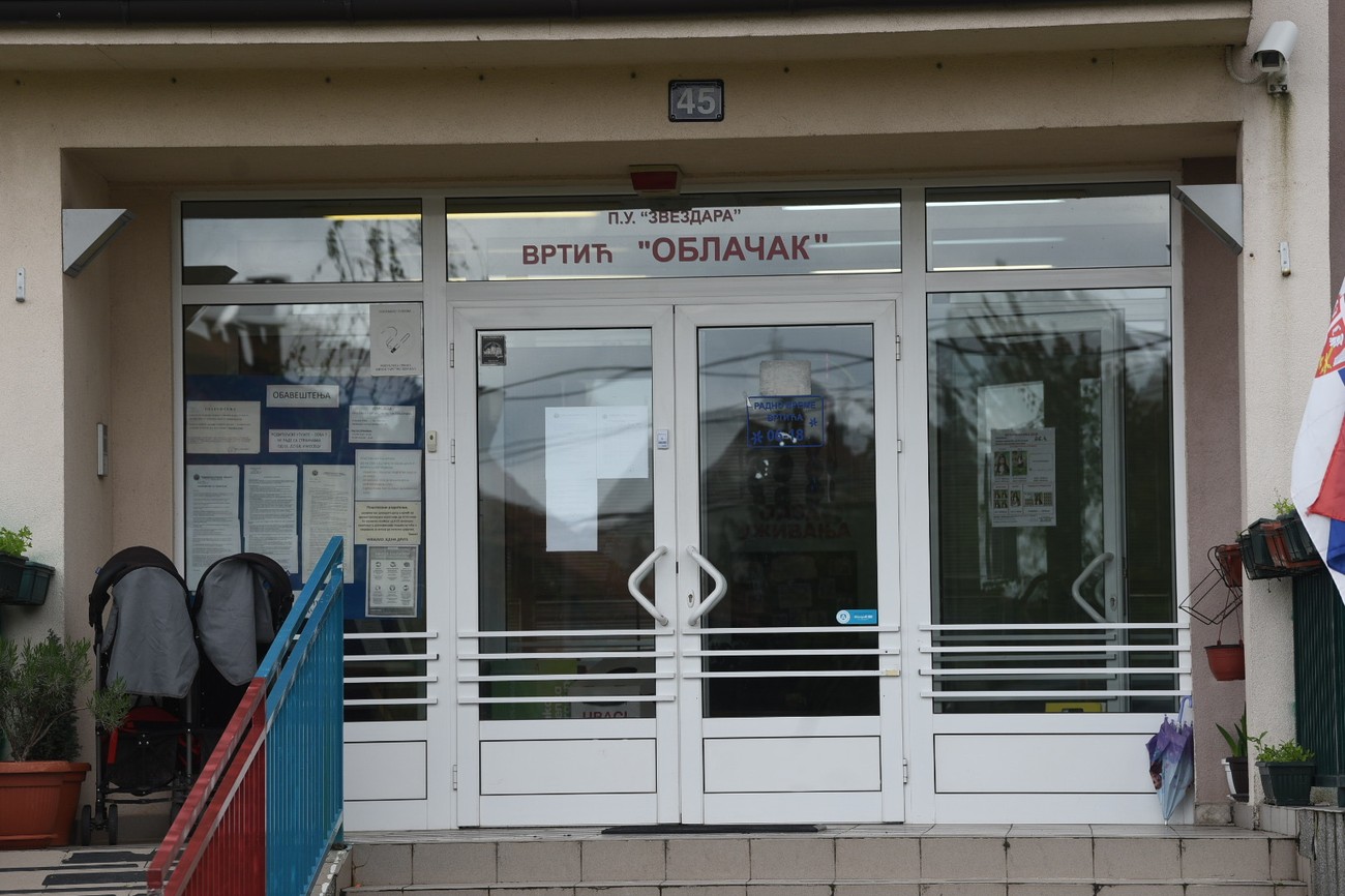 Ovo je vrtić u kojem je teško povređen dečak (2) kojem je vaspitačica priklještila ruku - Blic