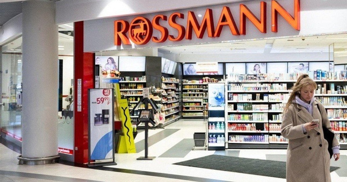 Rossmann rozda 9 tys. paczek z kosmetykami. Wiemy, co jest w środku