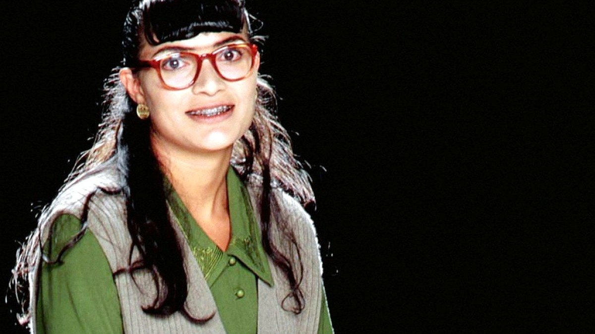 Elképedsz, hogy megváltozott: ilyen a kinézete a Betty, a csúnya lány ...