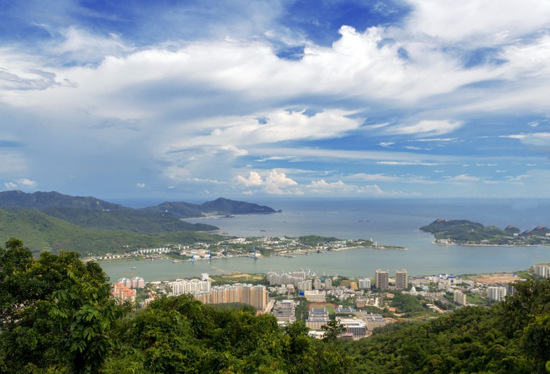 Obywatele Polski pojadą bez wiz na „chińskie Hawaje” - Podróże