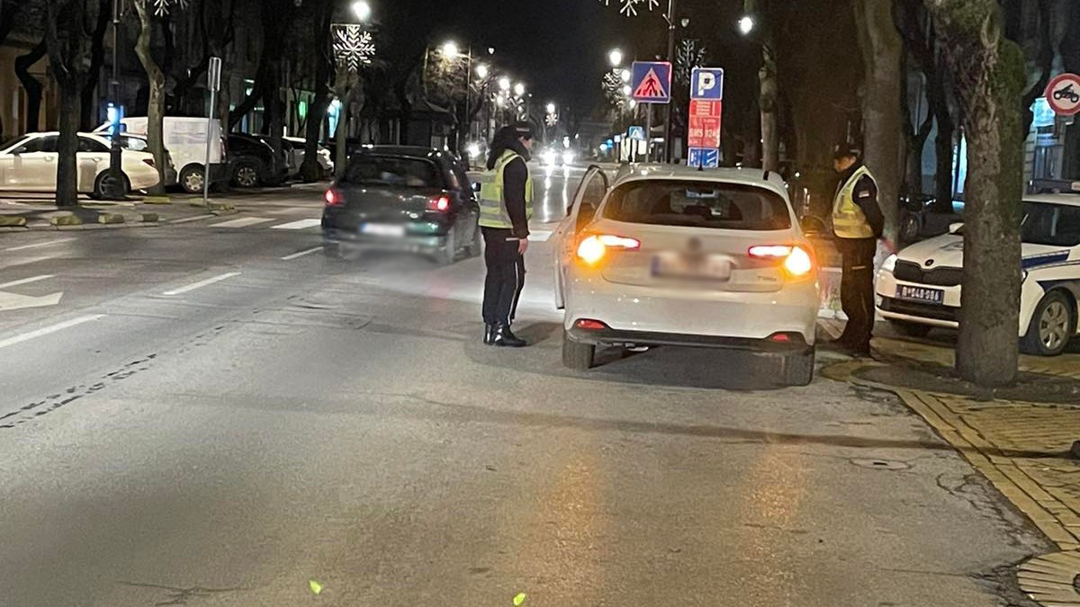 "Izađite iz kola, oduzimamo ih!": Novi Zakon o bezbednosti u saobraćaju danas stupa na snagu ...