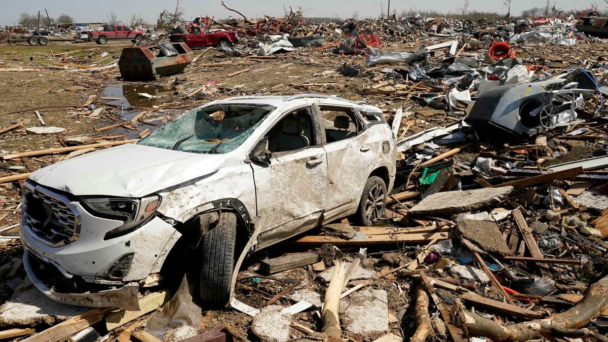 Grad u Americi nakon prolaska tornada sravnjen sa zemljom - Blic