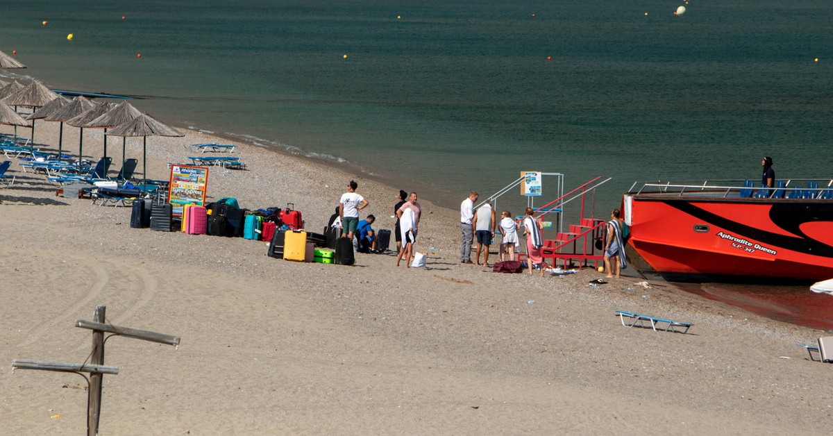 Ewakuacja na Rodos. Na wyspie przebywają Polacy z pięciu biur podróży ... Ewakuacja na Rodos. Na wyspie przebywają Polacy z pięciu biur podróży ...