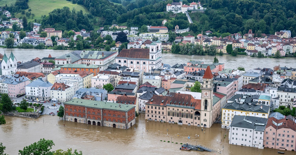 Bawaria walczy z powodzią. Ogłoszono stan klęski żywiołowej [ZDJĘCIA ...
