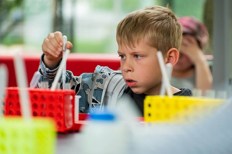 Super Buda tym razem "naftowa". Weekendowe zajęcia dla dzieci w ...
