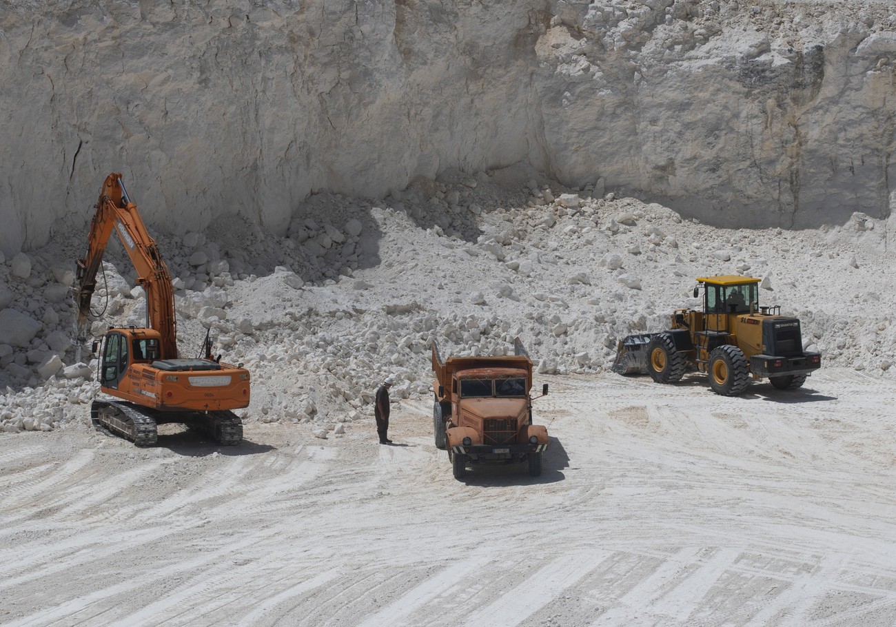 SRPSKI KALCIT MEĐU NAJČISTIJIM U SVETU Resorno ministarstvo obelodanilo ...