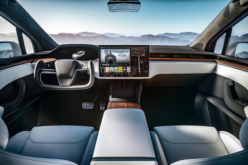 Tesla Model X Plaid to elektryk inny niż wszystkie