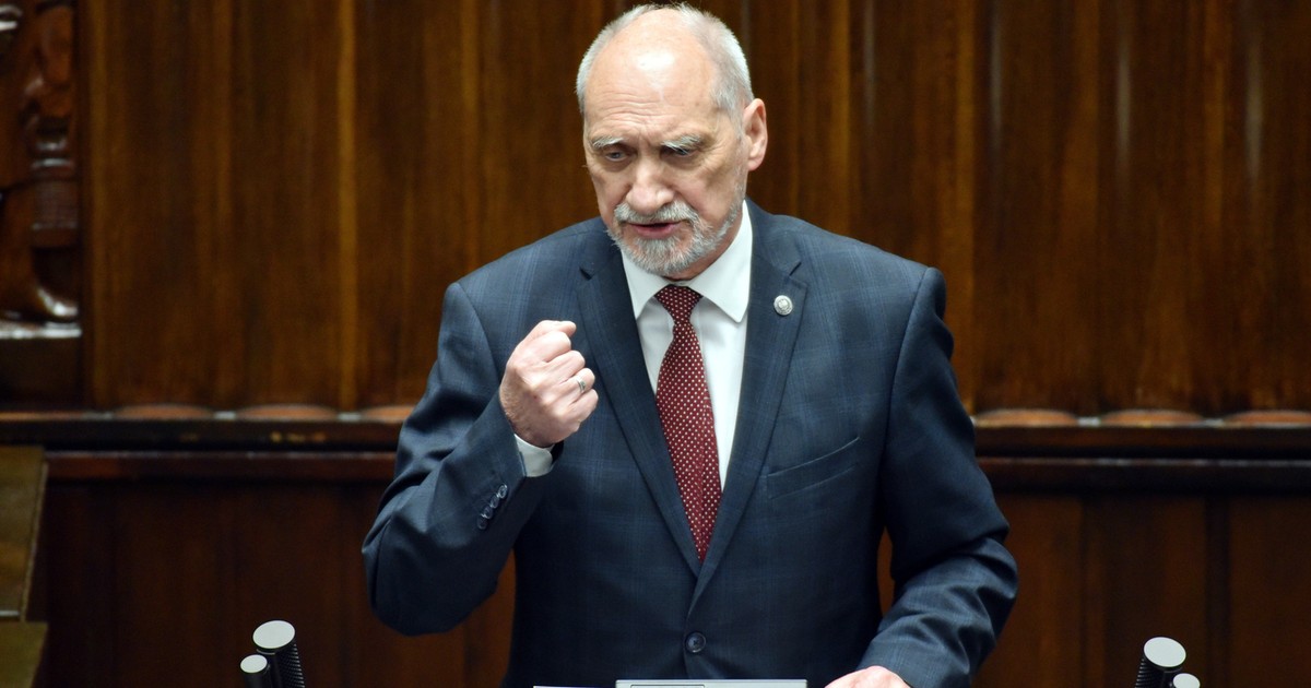 Ale gafa Macierewicza! Reakcja posłów błyskawiczna [WIDEO]