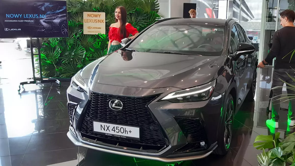 Nowy Lexus NX: wiemy jak wygląda, ile kosztuje i jakie upusty można dostać