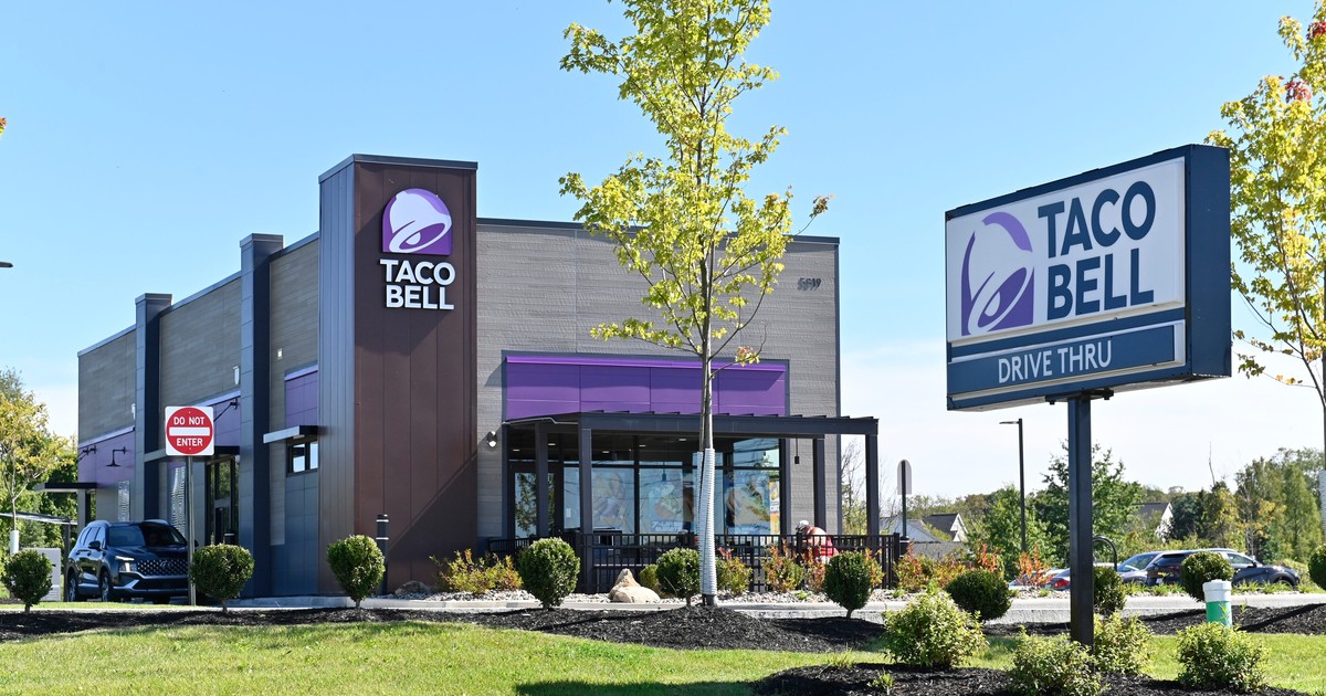 Taco Bell's CEO says the chain's 'magic formula' is fueling growth as ...
