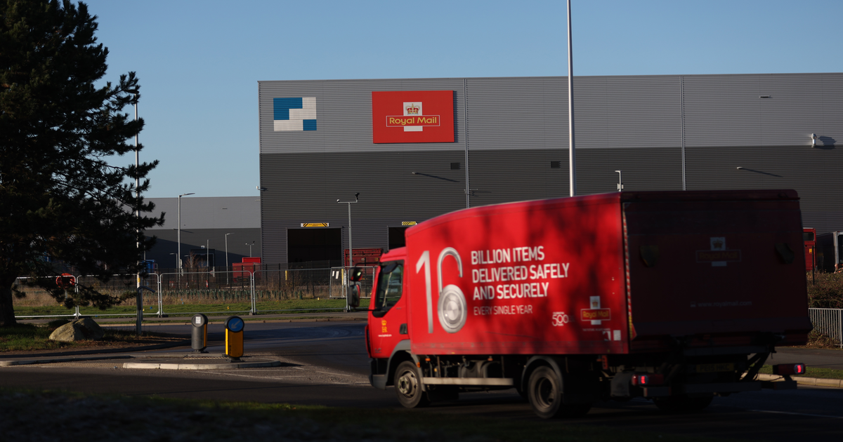Royal Mail delays hit 92 UK postcodes just days before Christmas | The ...