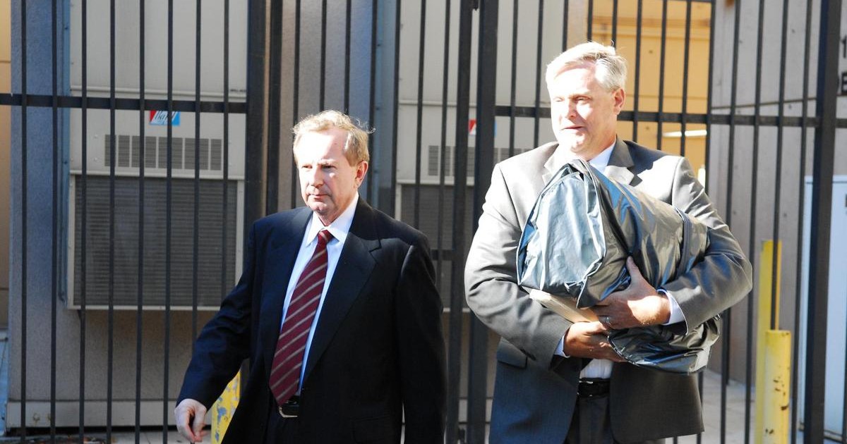 Mazur odmawia zeznań ws. zabójstwa gen. Papały - Wiadomości